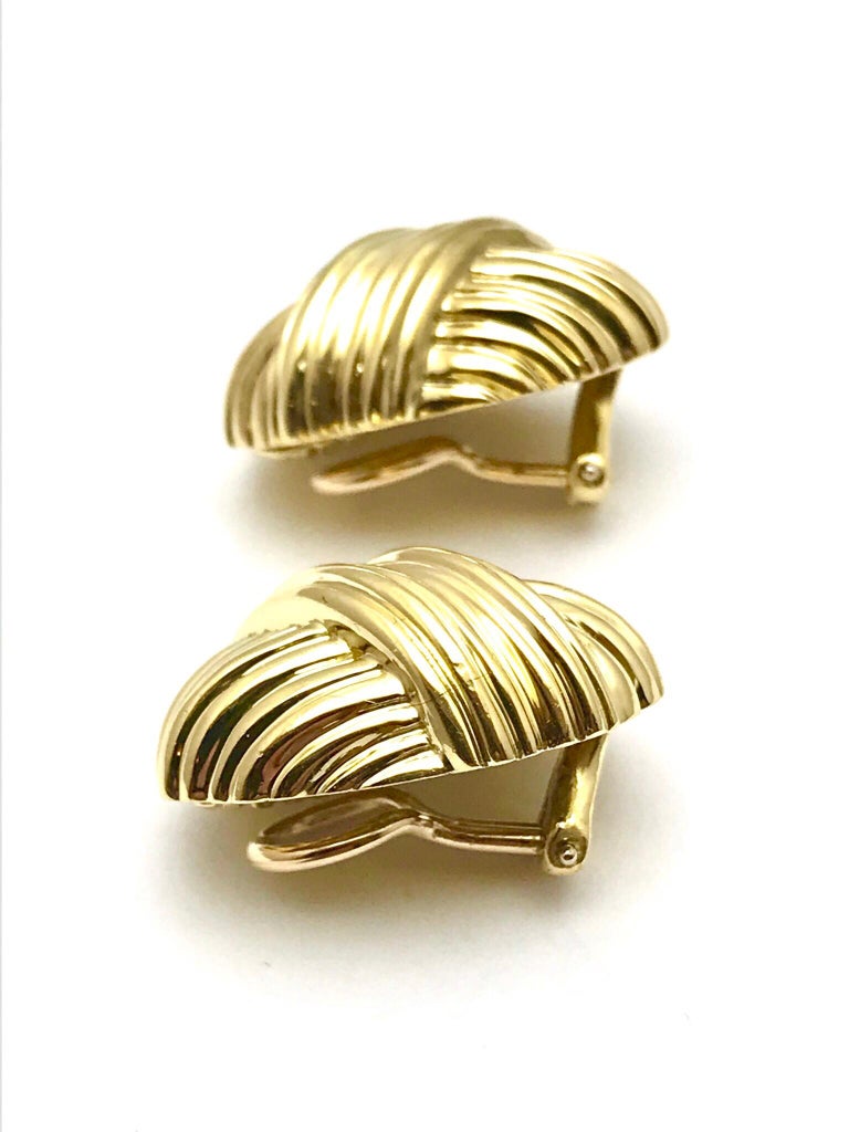 Oval 18 Karat Yellow Gold Textured Dome Button Clip Earrings For Sale ...