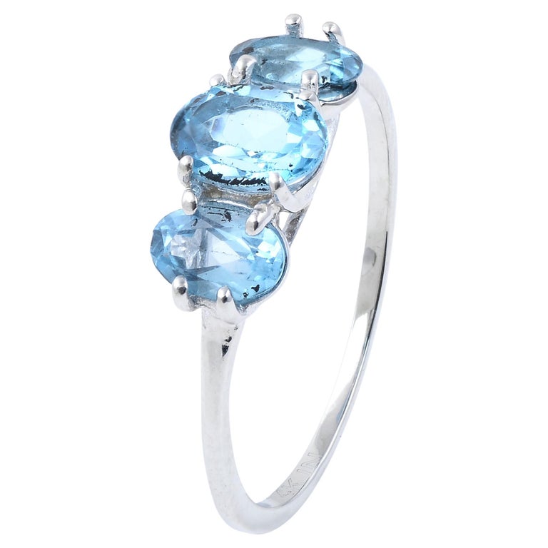 Oval Blue Topaz Ring in 14k White Gold For Sale at 1stDibs