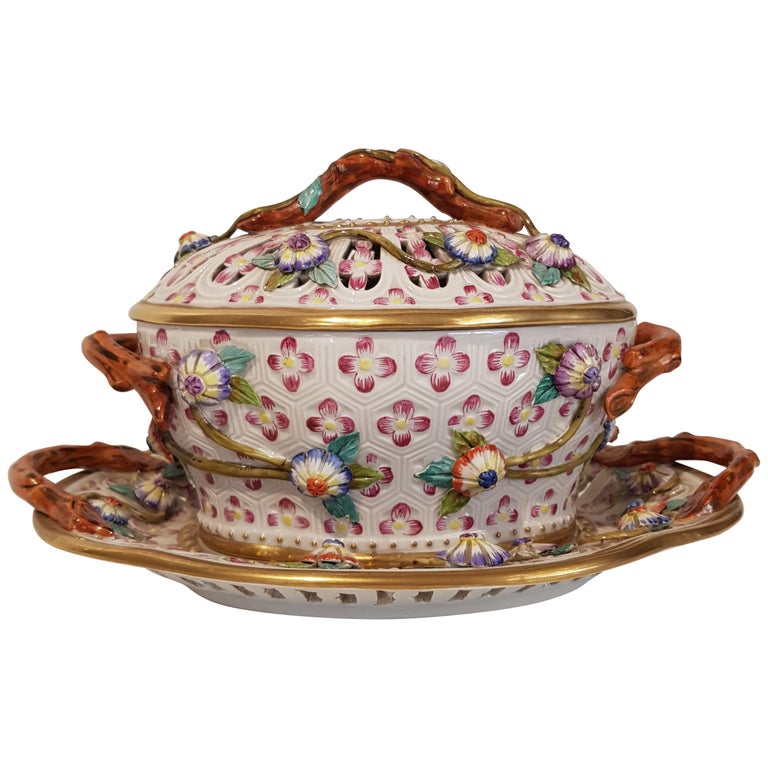 Italian Capo di Monte Porcelain oval centerpiece 1970s white brown ...