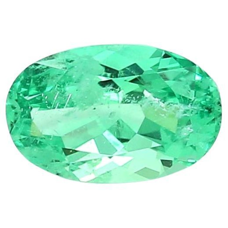 Oval Cut No Oil Russian Emerald Loose Gem 1.28 Carat Weight For Sale at ...