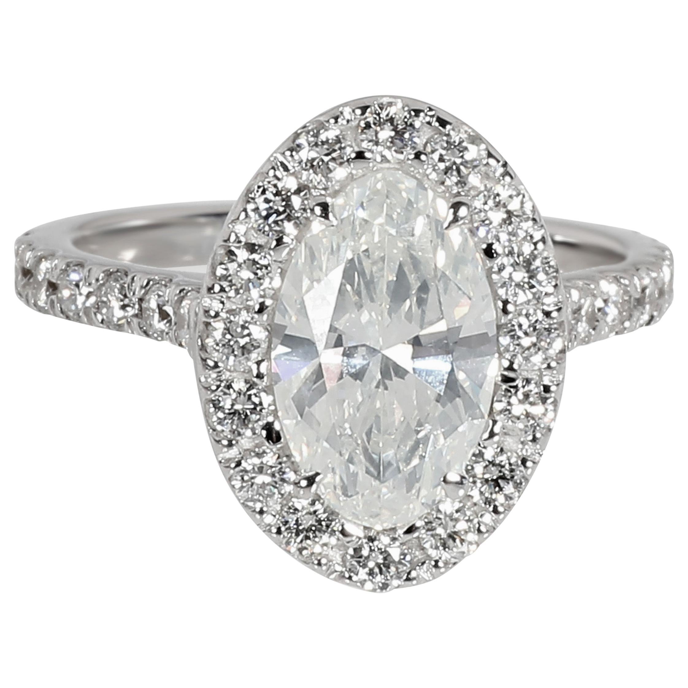 .90 Carat Oval Diamond Gold Halo Ring For Sale at 1stDibs