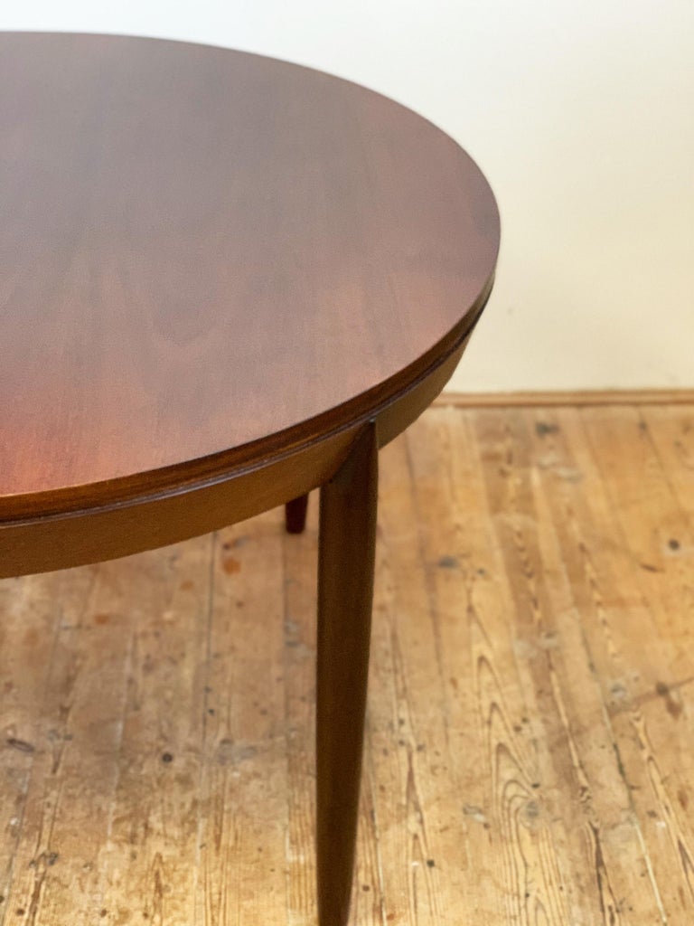 Oval Mahogany-Colored Mid-Century Modern Extendable Dining Table For ...