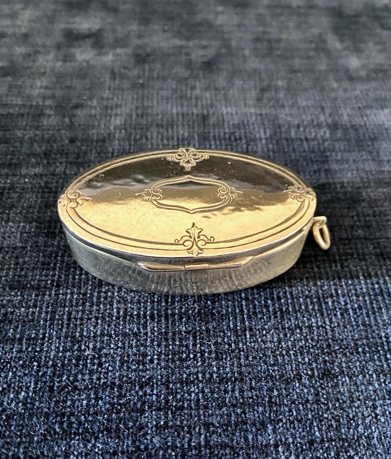 Oval Neoclassical Sterling Silver Snuff Box For Sale at 1stDibs