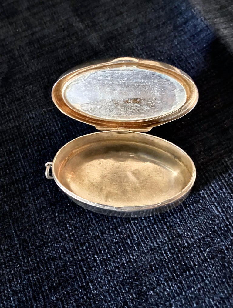 Oval Neoclassical Sterling Silver Snuff Box For Sale at 1stDibs