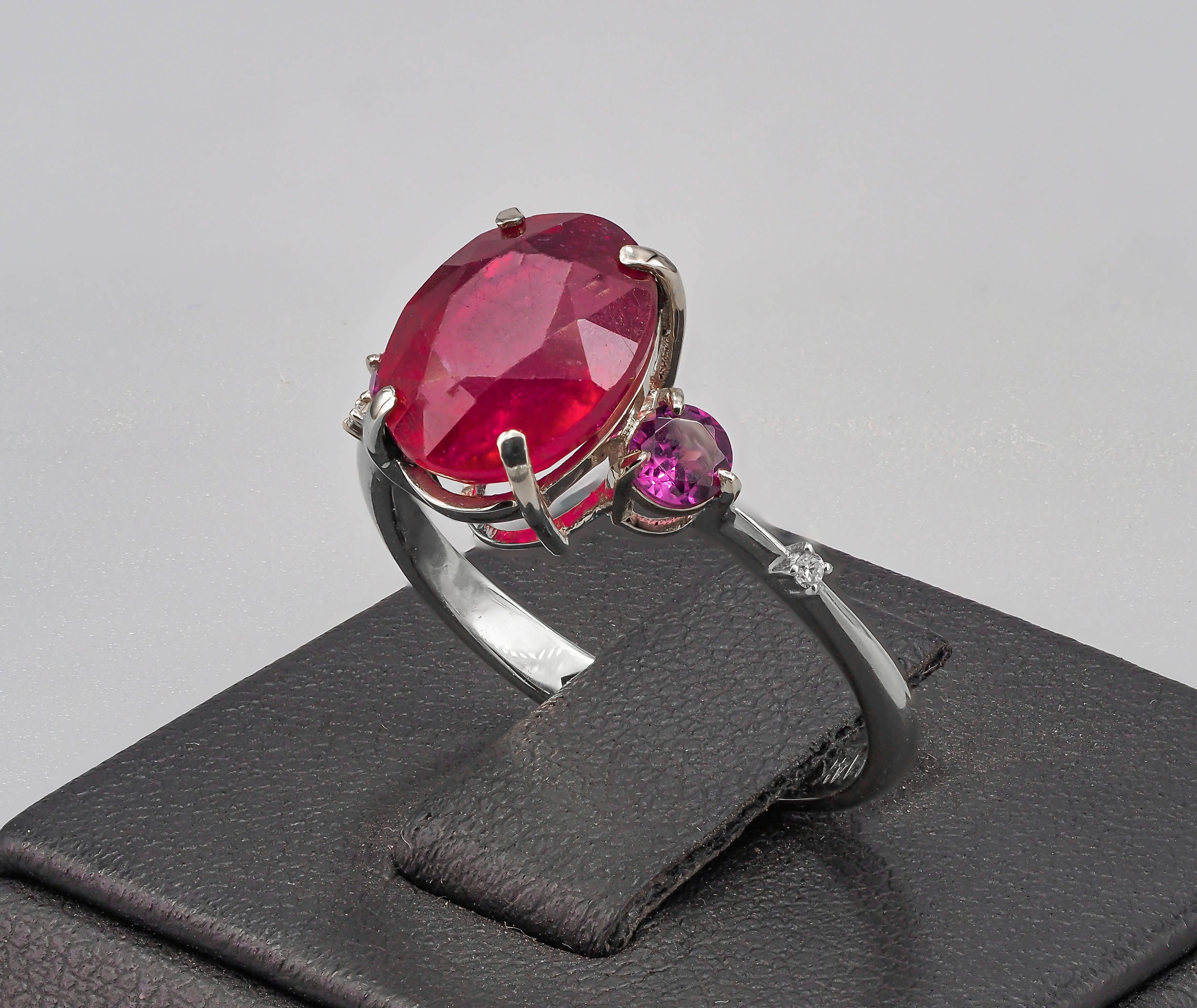 Oval ruby ring. For Sale at 1stDibs