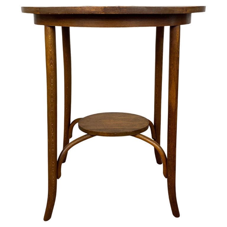 Oval Side Table by Thonet Mundus For Sale at 1stDibs
