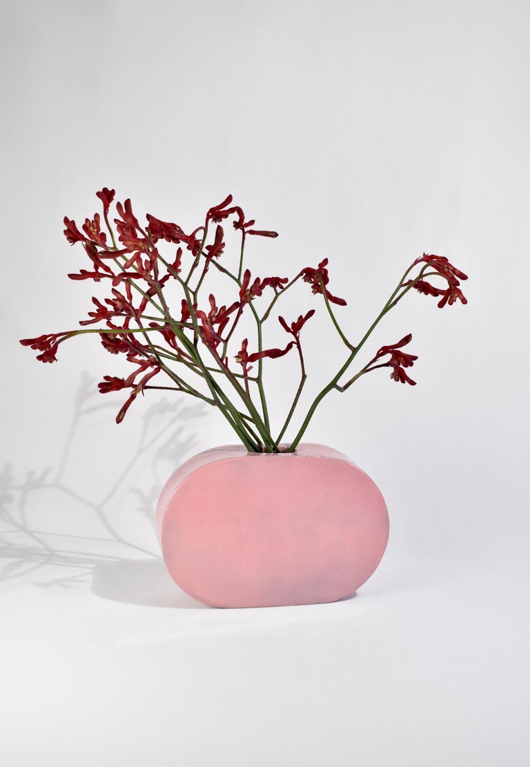 Oval Vase in Pink For Sale at 1stDibs