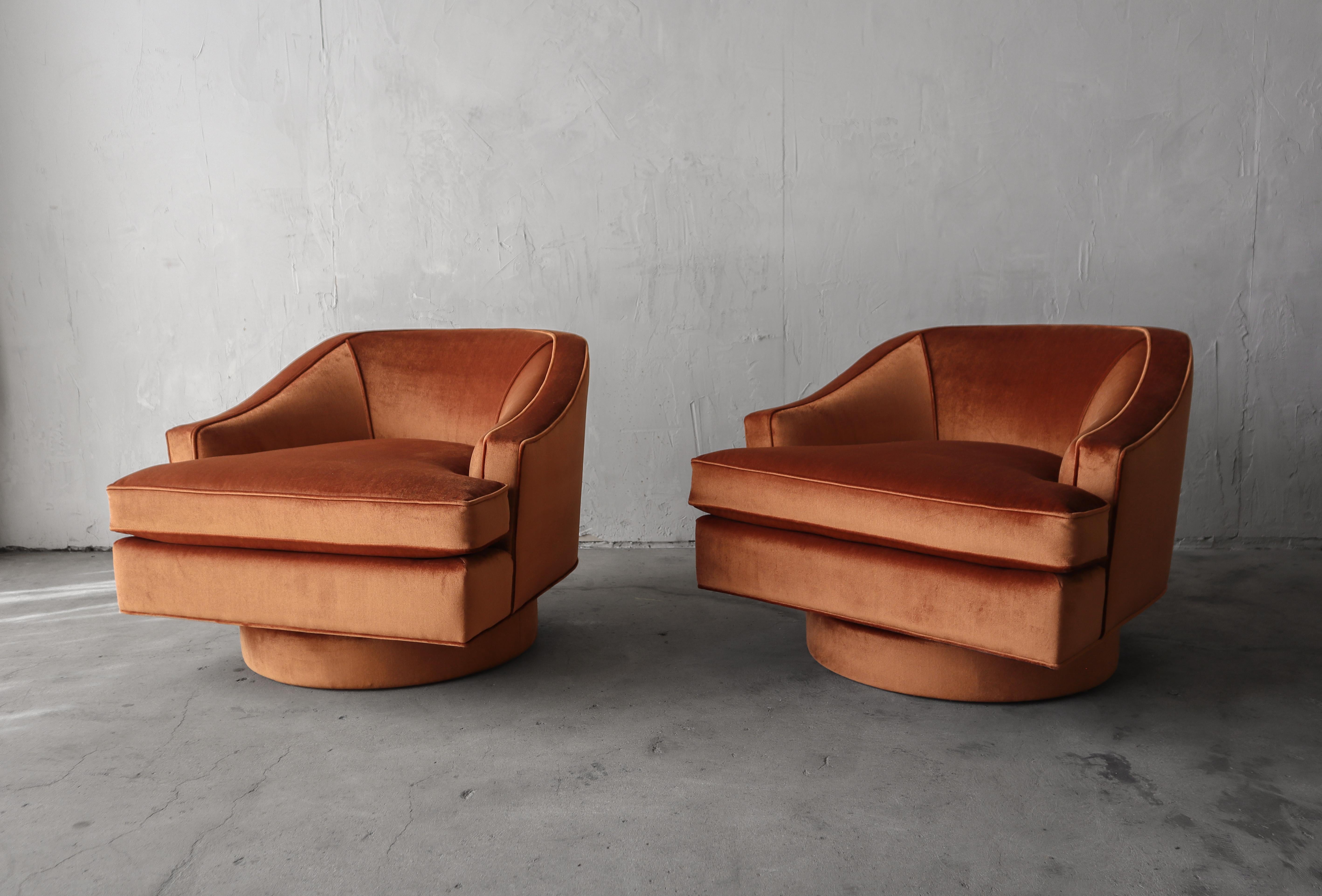 Oversized Pair of Midcentury Barrel Back Swivel Chairs For Sale at 1stDibs