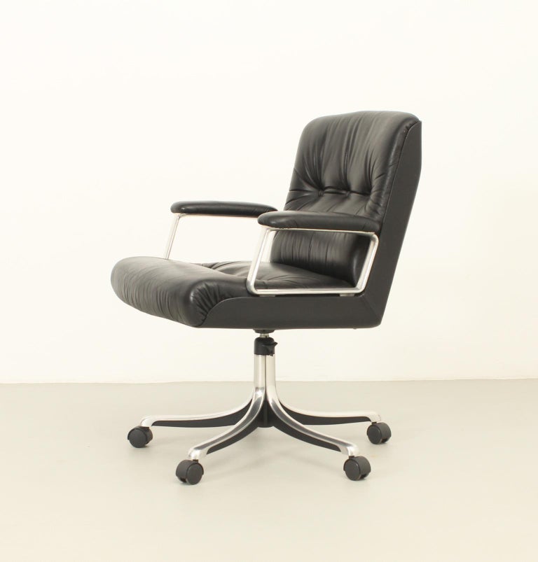 P126 Leather Office Chair by Osvaldo Borsani for Tecno, 1976 For Sale ...