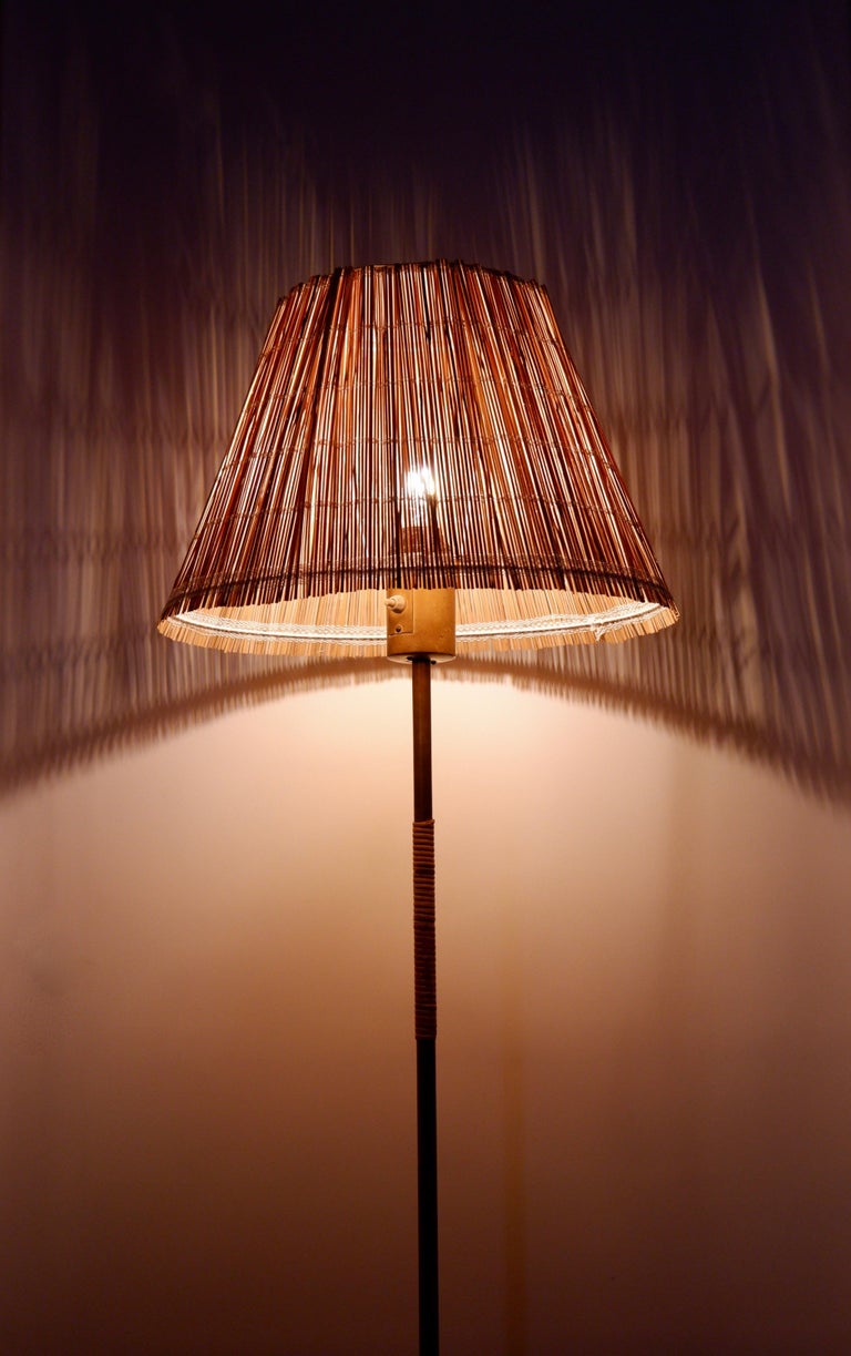 Paavo Tynell Floor Lamp Model K10-13 for Idman circa 1950, Woodstraw ...
