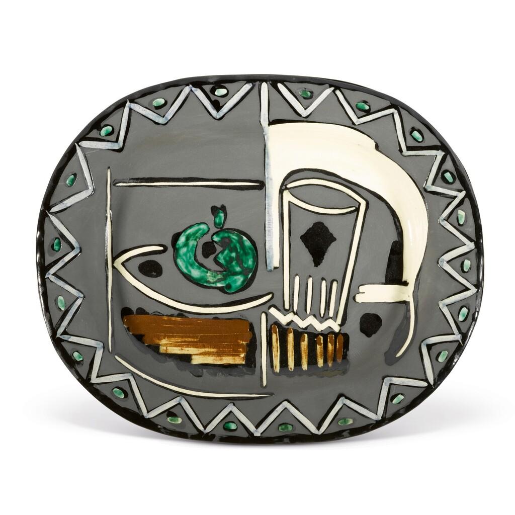 Pablo Picasso White Ceramic Plate 'Plongeurs' For Sale at 1stDibs