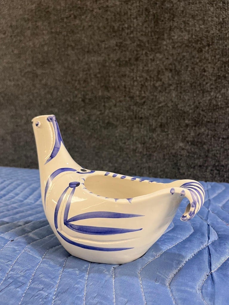 Pablo Picasso - Pablo Picasso Madoura Ceramic Vessel 'Sujet colombe ...