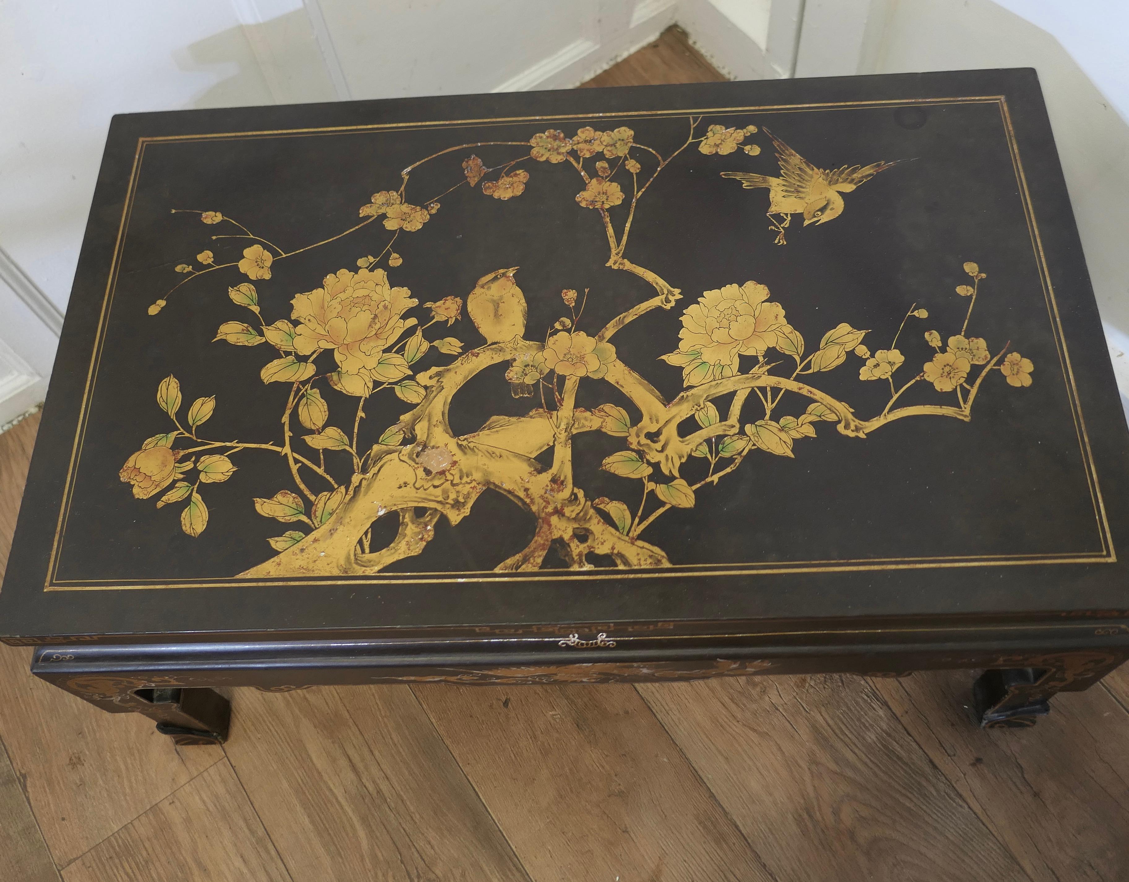 Painted and Lacquered Chinoiserie Coffee Table For Sale at 1stDibs