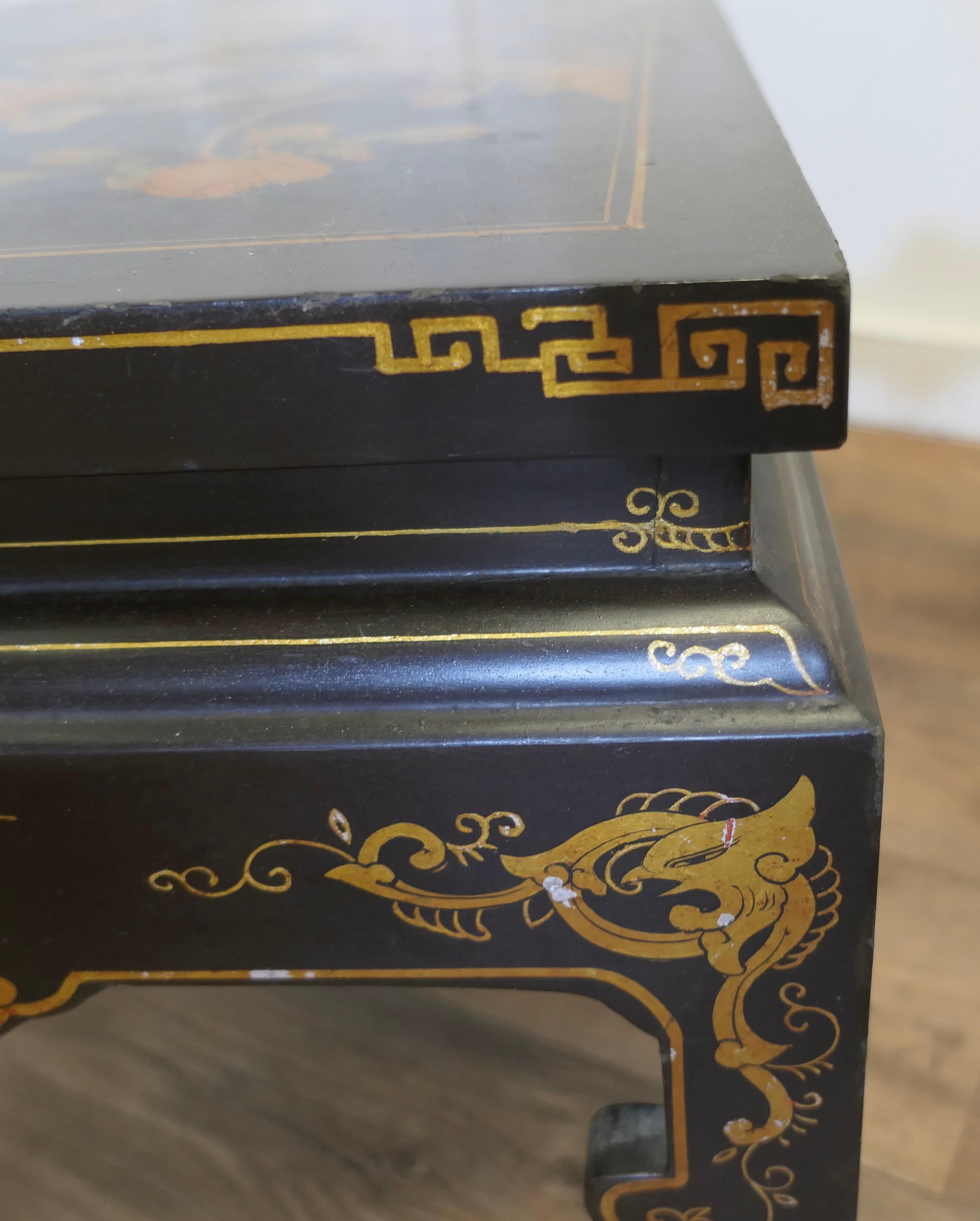 Painted and Lacquered Chinoiserie Coffee Table For Sale at 1stDibs