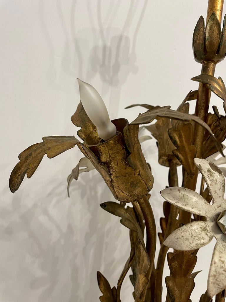 Painted Gilt Italian Tole Lamp For Sale at 1stDibs