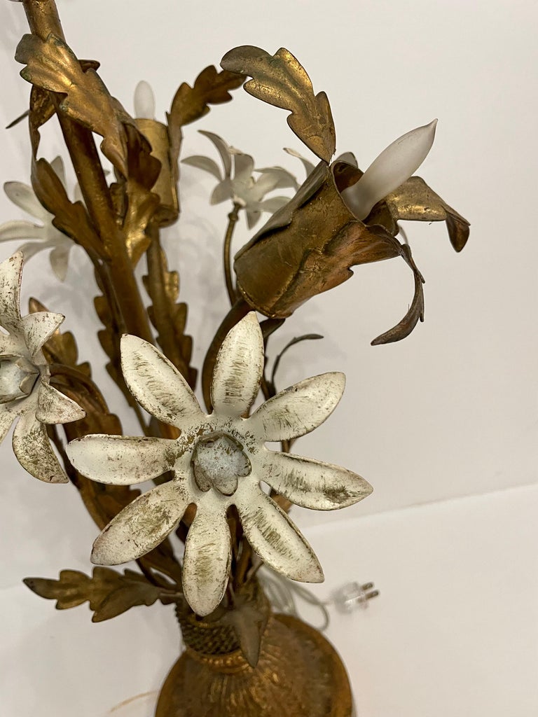 Painted Gilt Italian Tole Lamp For Sale at 1stDibs