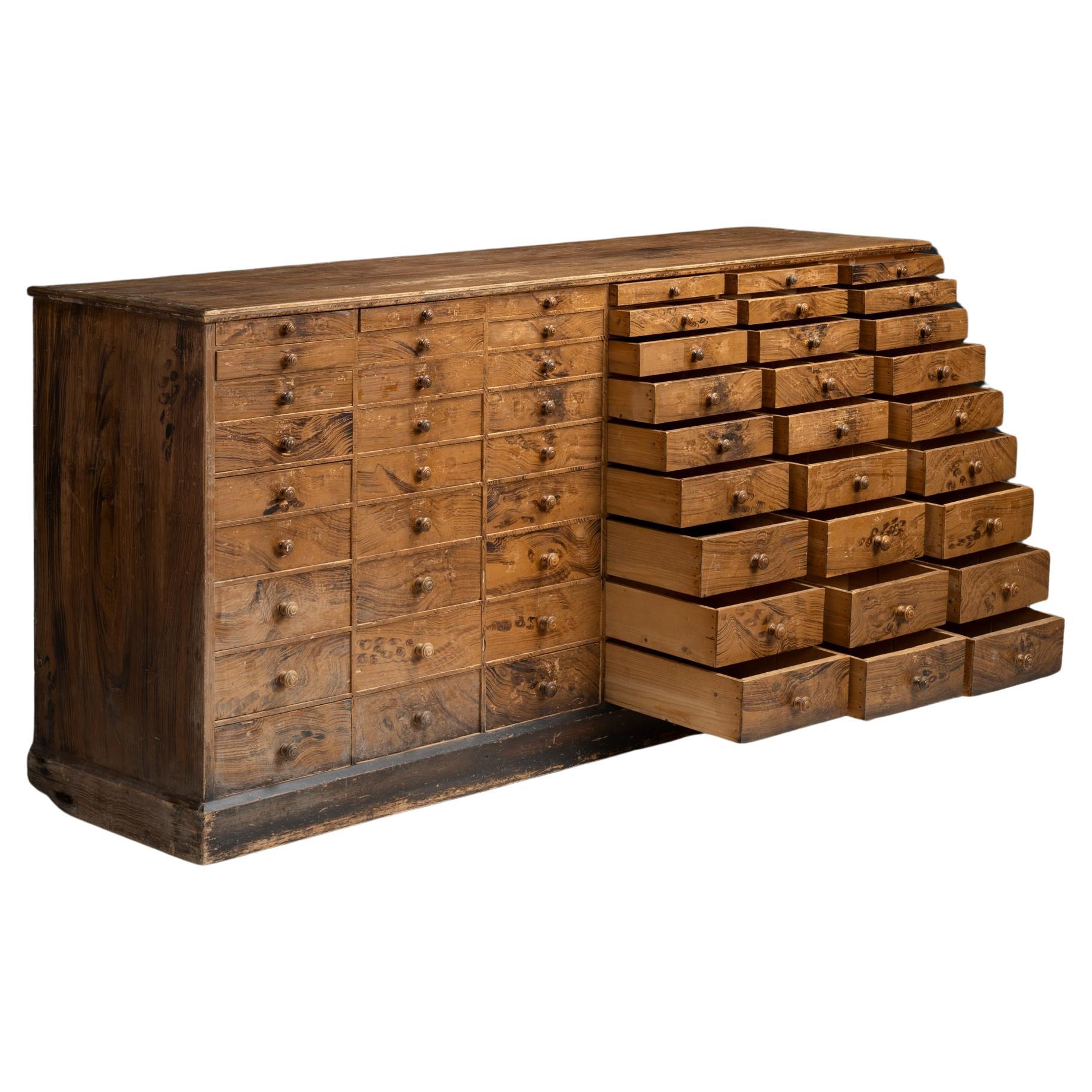 Oak Bank of Drawers. England circa 1870 For Sale at 1stDibs