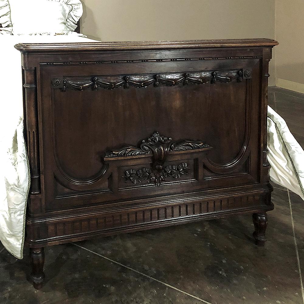 Pair of 19th Century Italian Walnut Louis XVI Beds at 1stDibs