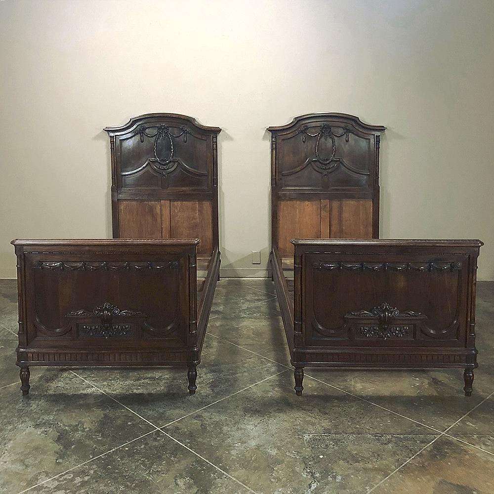 Pair of 19th Century Italian Walnut Louis XVI Beds at 1stDibs