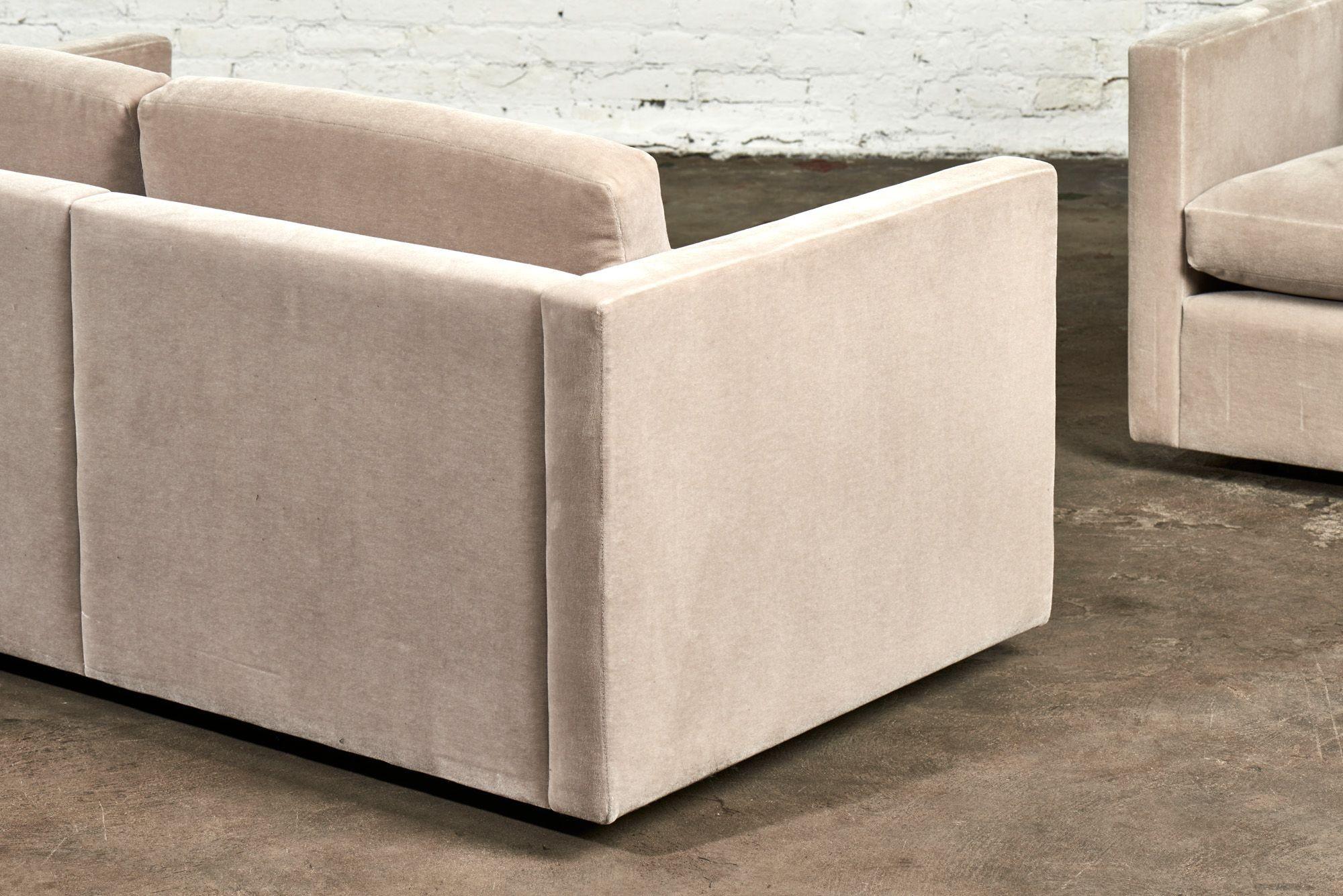 Pair Charles Pfister for Knoll Mohair Settees, 1980 For Sale at 1stDibs