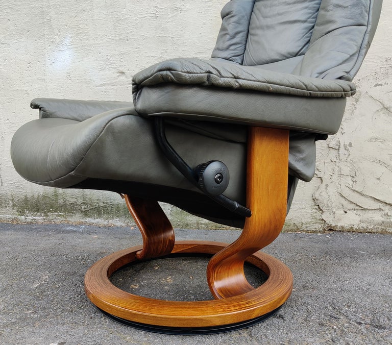 Pair Ekornes Stressless Adjustable Slate Leather Recliners Tray Table ...