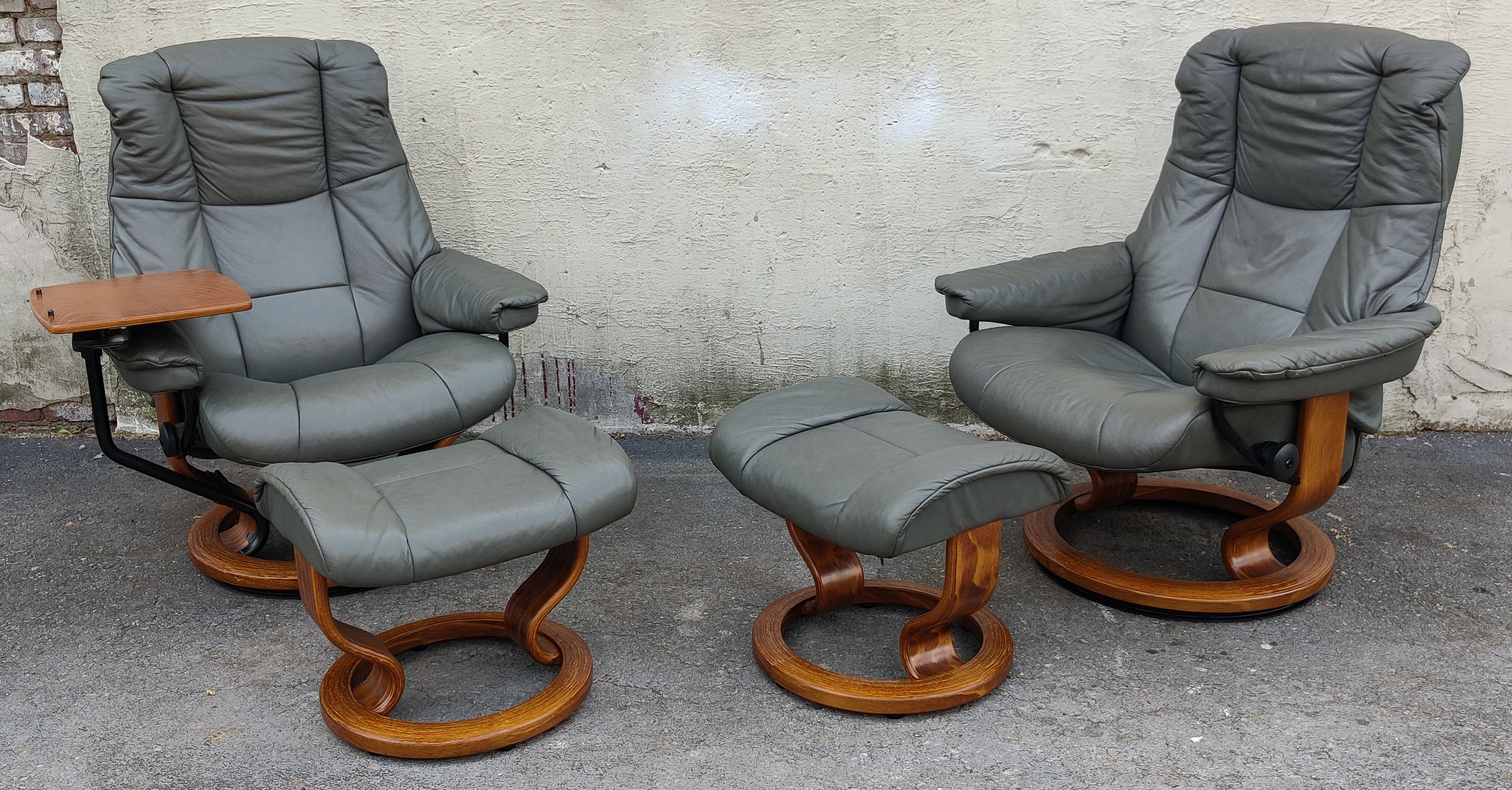 Pair Ekornes Stressless Adjustable Slate Leather Recliners Tray Table ...