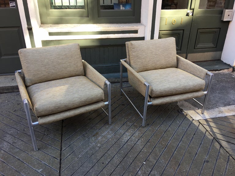 Pair of Founders Aluminum Lounge Chairs at 1stDibs