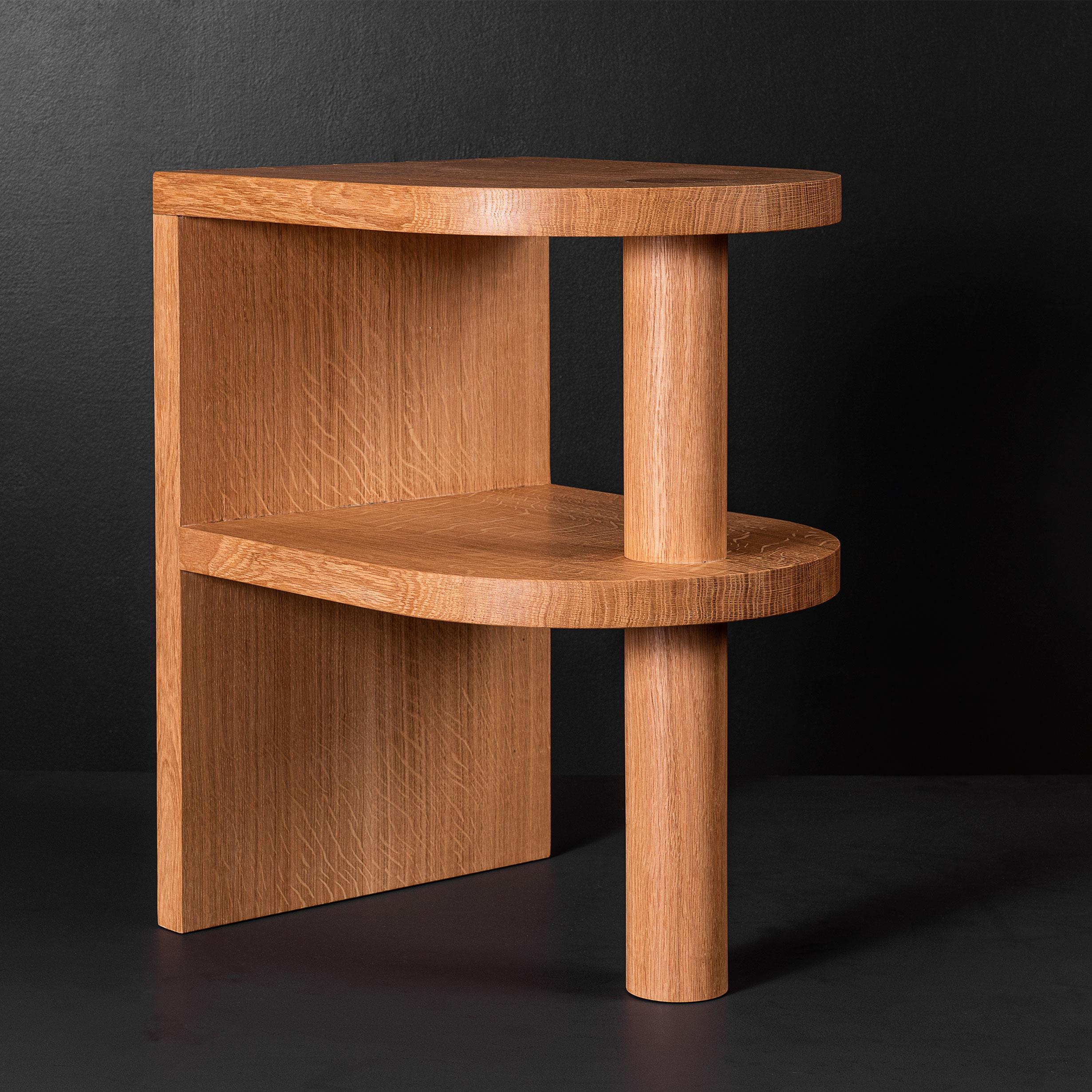 Pair Handcrafted English Oak Night Stands For Sale at 1stDibs
