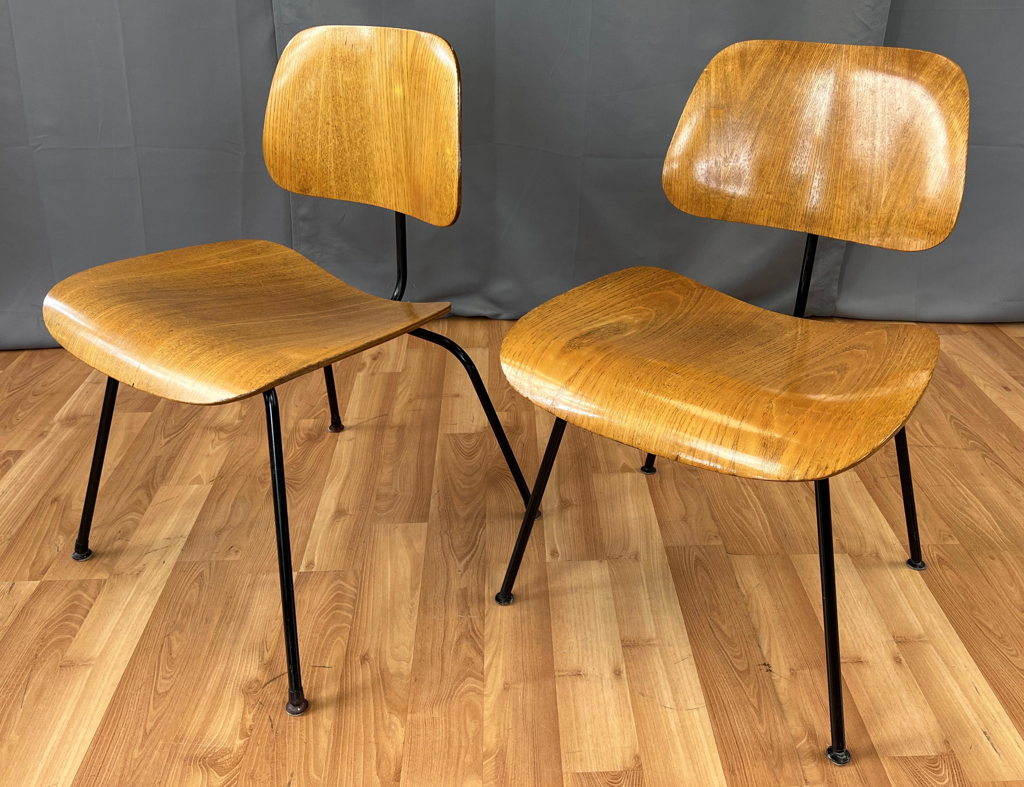 Pair Herman Miller, Charles and Ray Eames DCM Chairs W/Round Foil Label ...