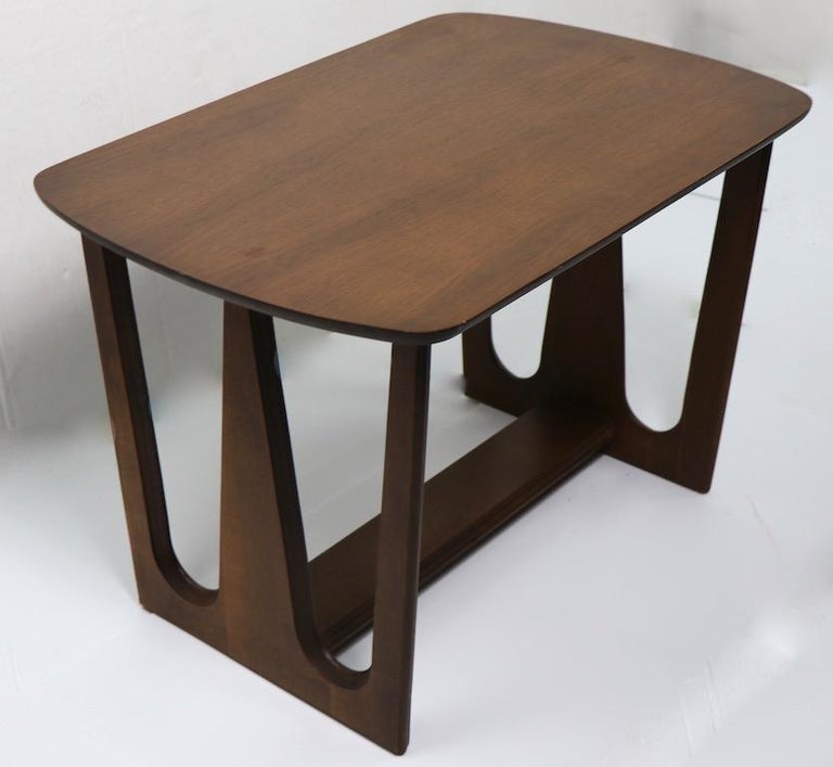 Pair of Mid Century End Tables at 1stDibs