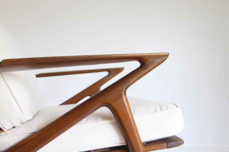 Pair of Mid-Century Modern Z Chair by Poul Jensen for Selig at 1stDibs