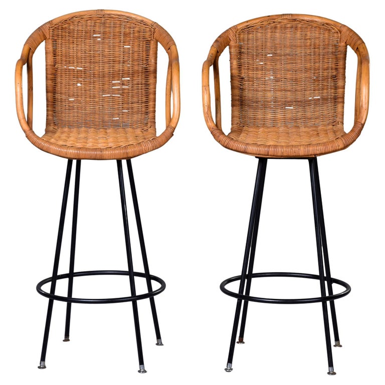Pair Mid Century Swivel Wicker Bar Height Stools For Sale at 1stDibs