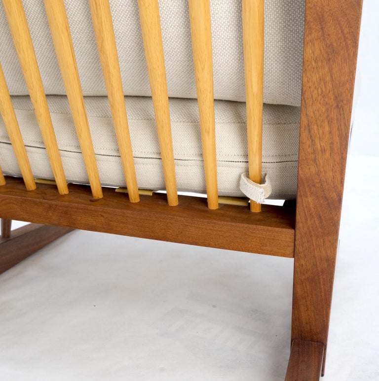 Paar Mira Nakashima-Konoid-Loungesessel nach George Nakashima, 2000 im ...