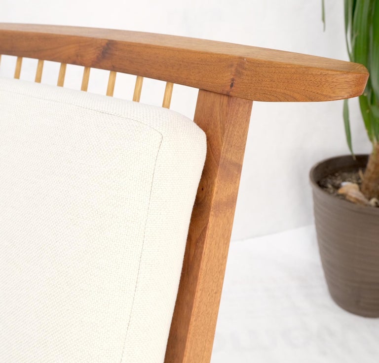 Paar Mira Nakashima-Konoid-Loungesessel nach George Nakashima, 2000 im ...