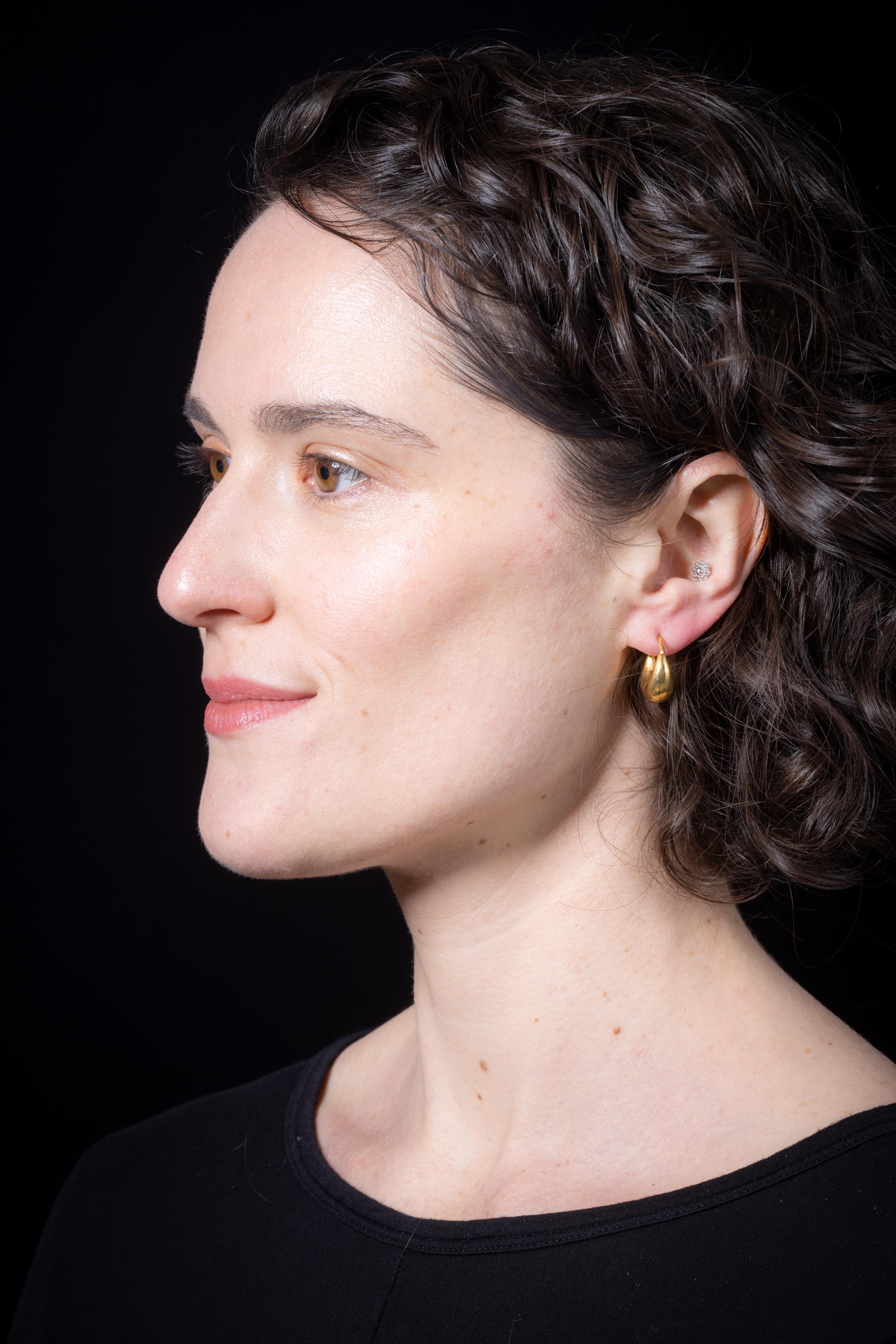Pair of 18k Gold Hoops For Sale at 1stDibs
