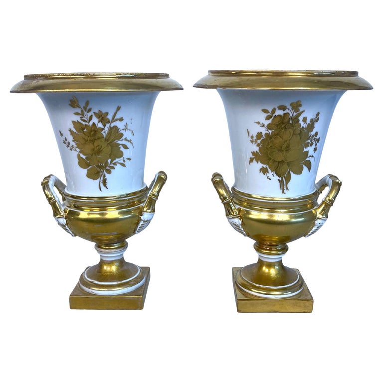 Pair of 18th Century Porcelain de Paris Style White and Gold Urns Vases ...