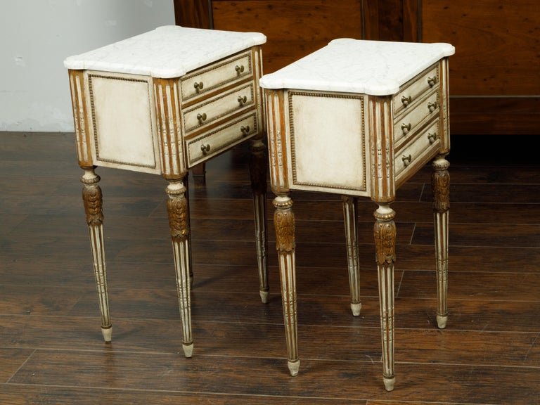 Pair of 1900s French Neoclassical Style Painted and Gilt Wood Bedside ...