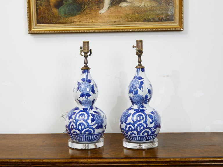 Pair of 1920s Japanese Taishō Blue and White Porcelain Lamps on Lucite ...