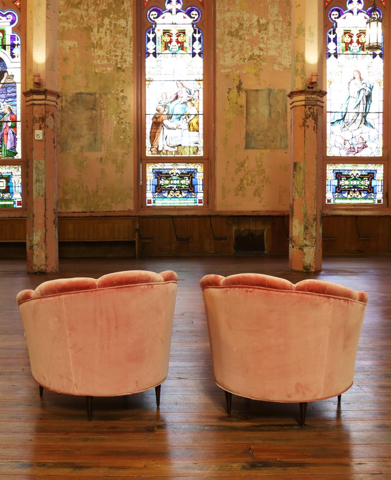 Pair of 1940s Gio Ponti Style Italian Scallop Lounge Chairs at 1stDibs ...