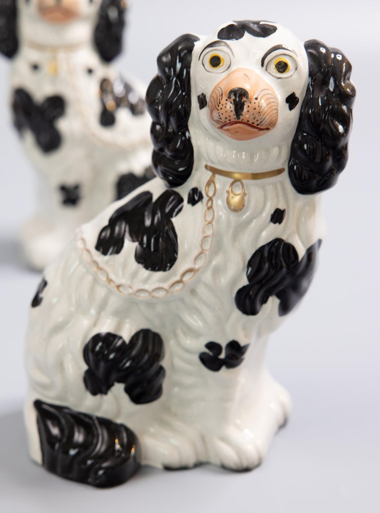 Pair of 19th Century English Staffordshire Spaniel Dogs Figurines For ...