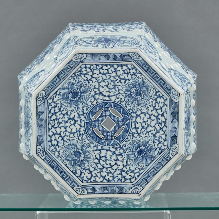 Pair of 19th Century Octagonal Chinese Blue and White Porcelain Garden ...