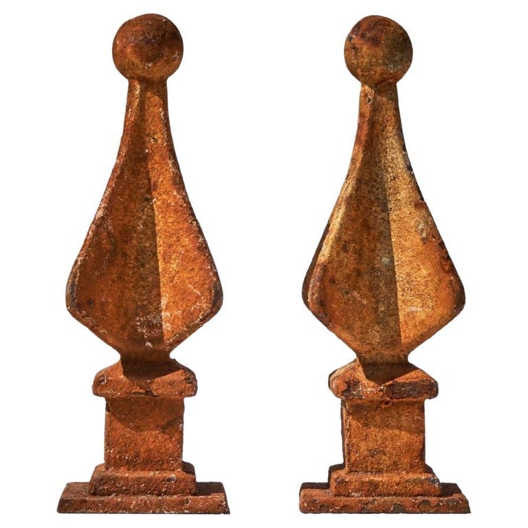 Pair of 19th Century Rusted Finials For Sale at 1stDibs