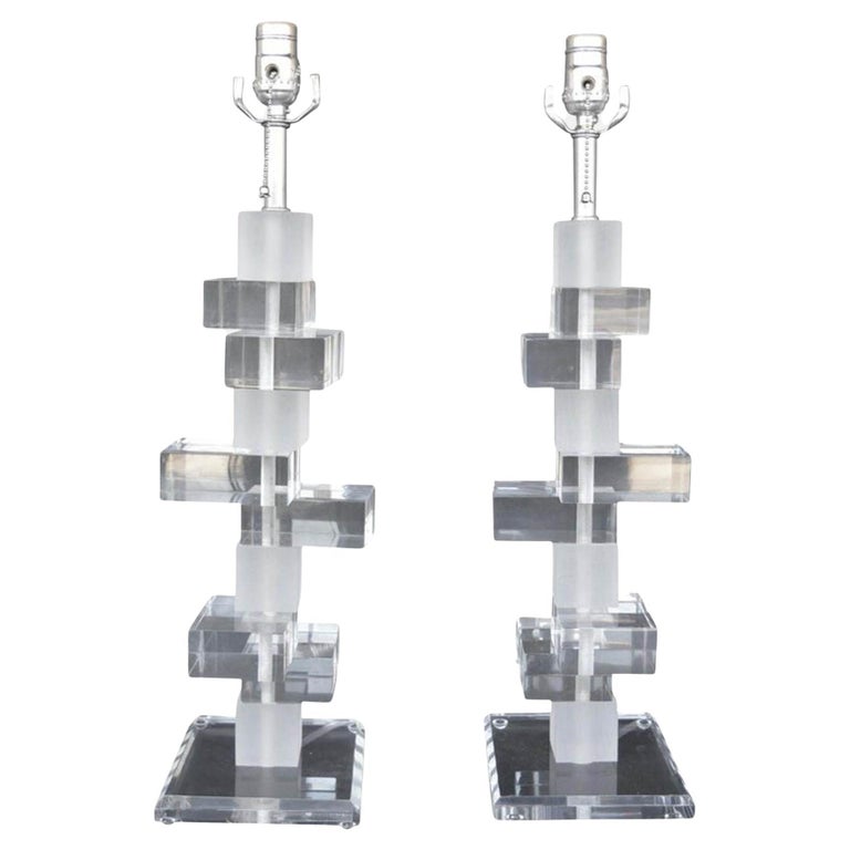 Pair of Acrylic Lamps For Sale at 1stDibs