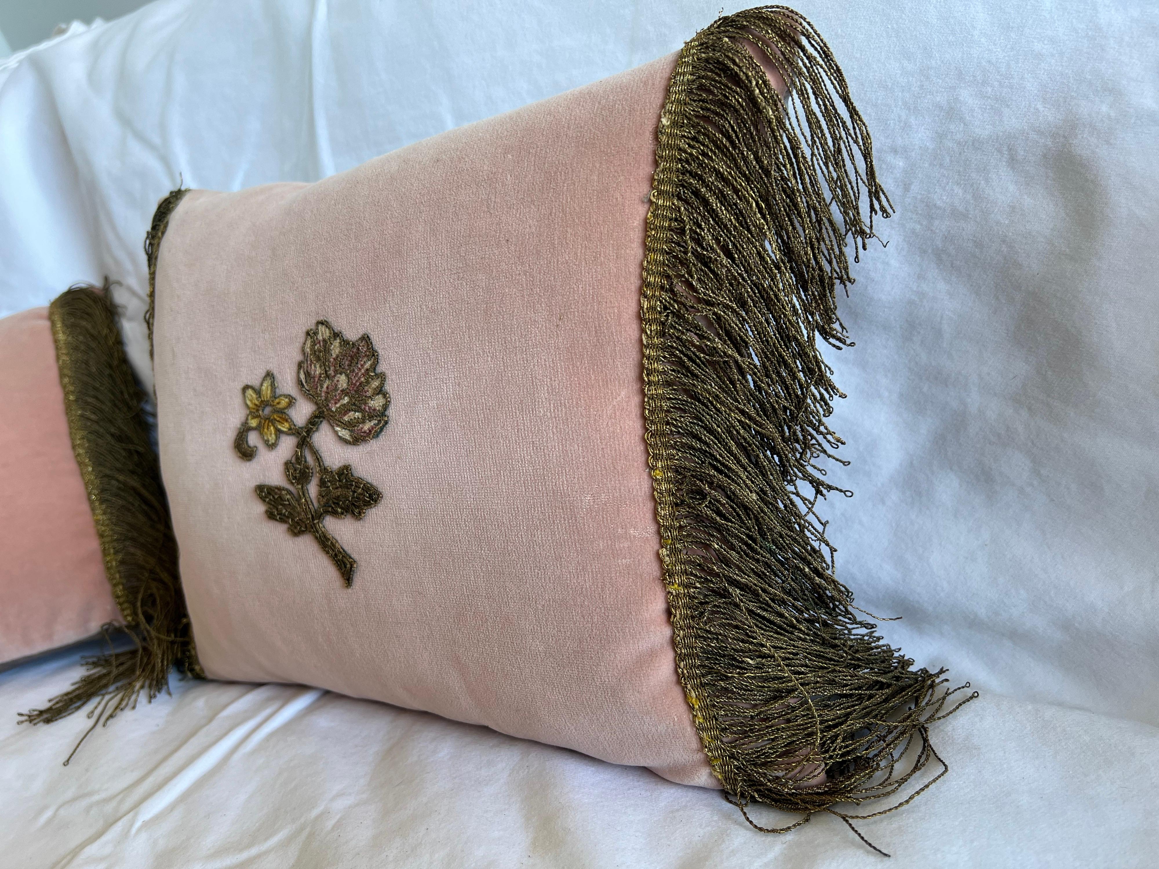 Pair of Appliqué Pink Velvet Pillows For Sale at 1stDibs