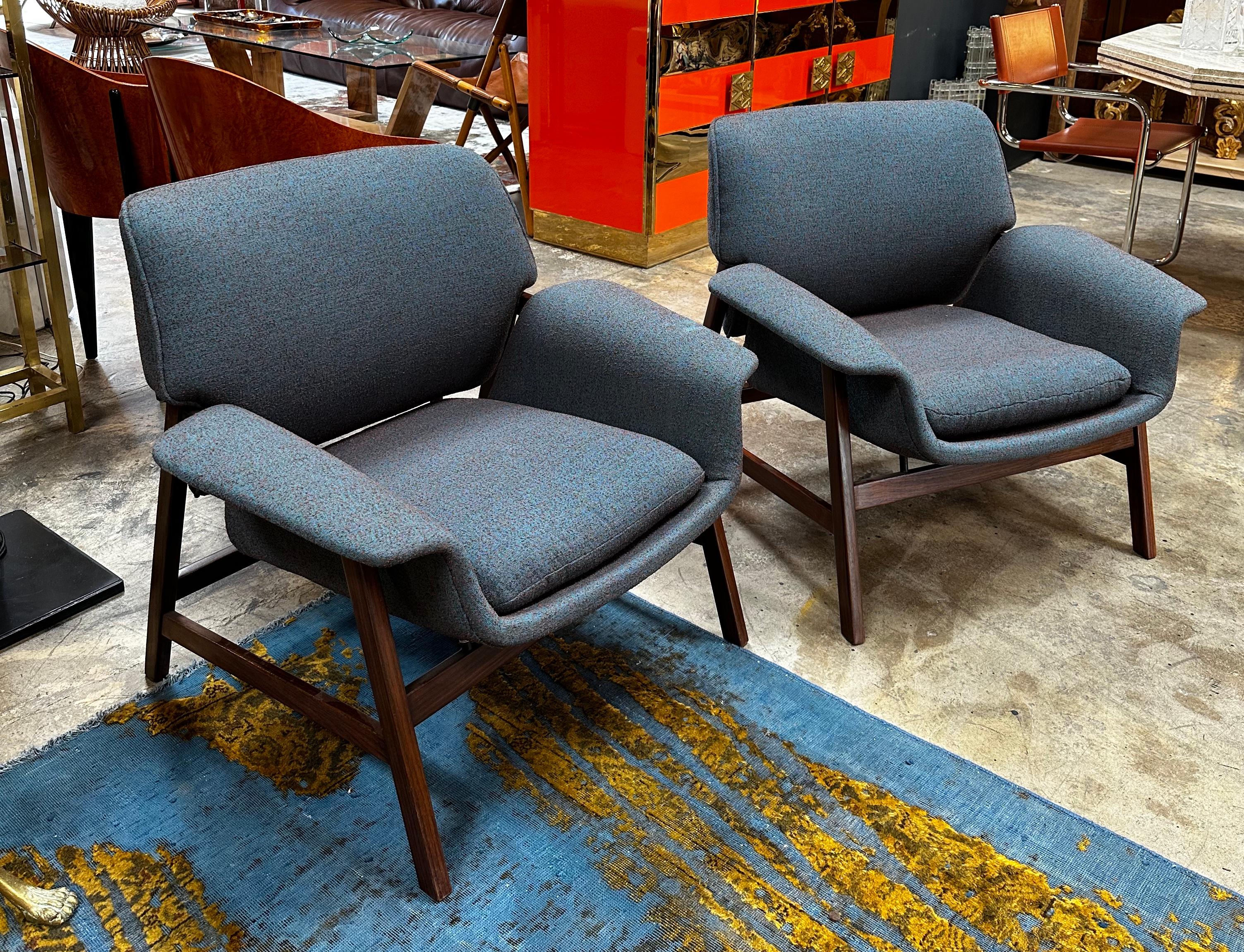 Pair of Armchairs by Gianfranco Frattini for Cassina at 1stDibs