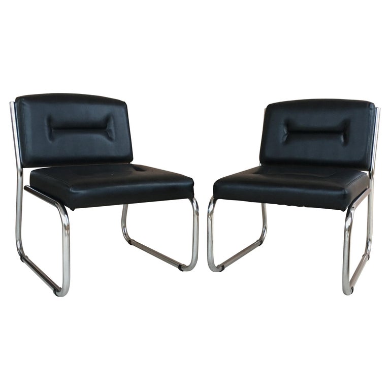 Pair of Art Deco Tubular Chrome Lounge Chairs in Black Leather at 1stDibs