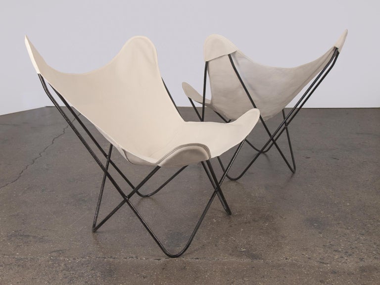 Pair of BKF Hardoy Butterfly Chairs for Knoll in Natural Canvas at 1stDibs