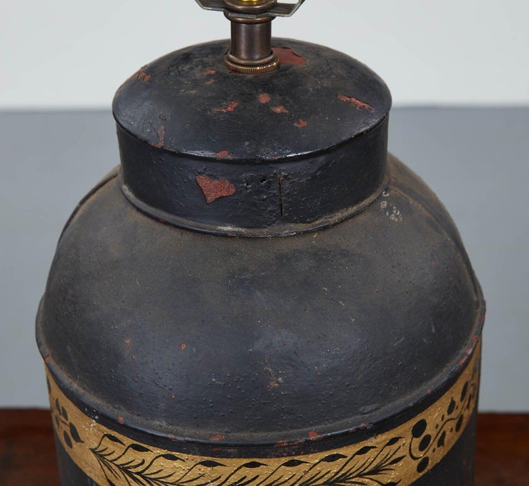 Pair of Black and Gold Tea Tin Lamps For Sale at 1stDibs