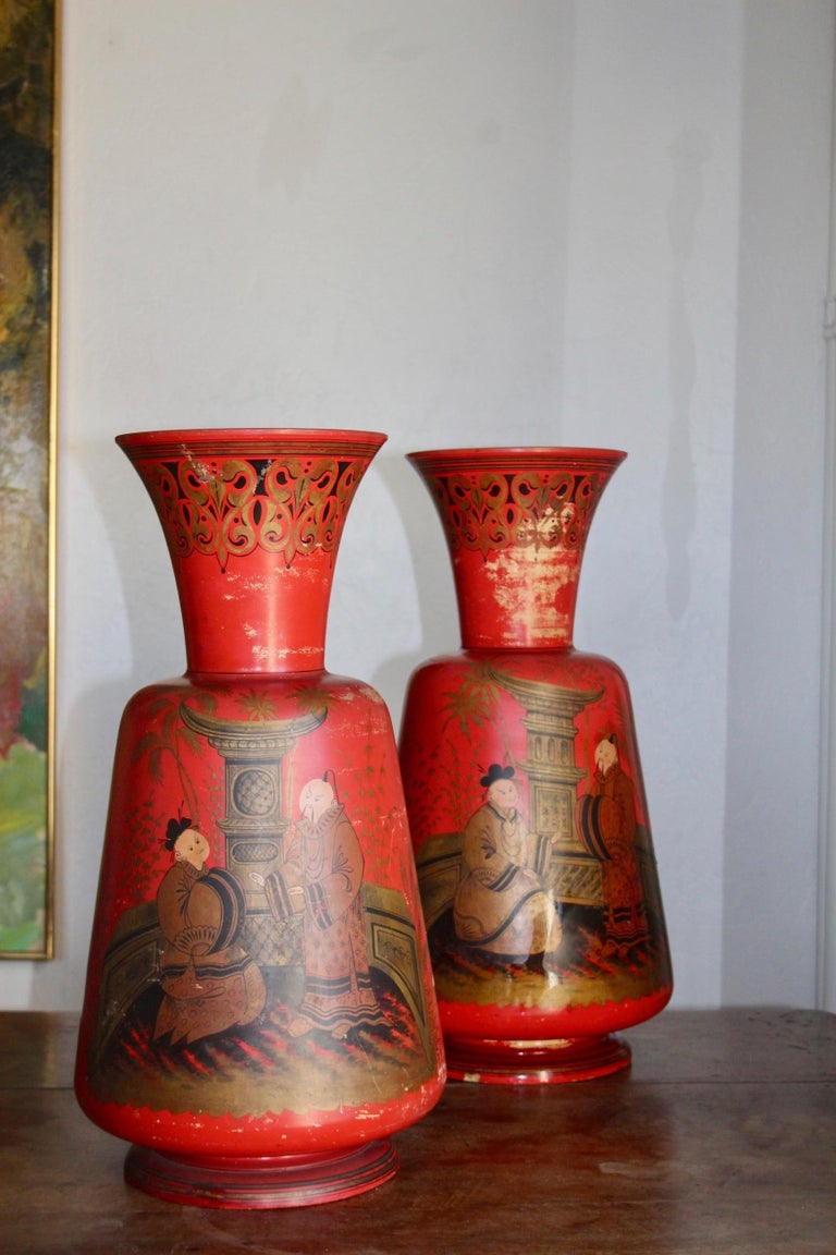 Pair of Ceramic Chinese Red Vase For Sale at 1stDibs
