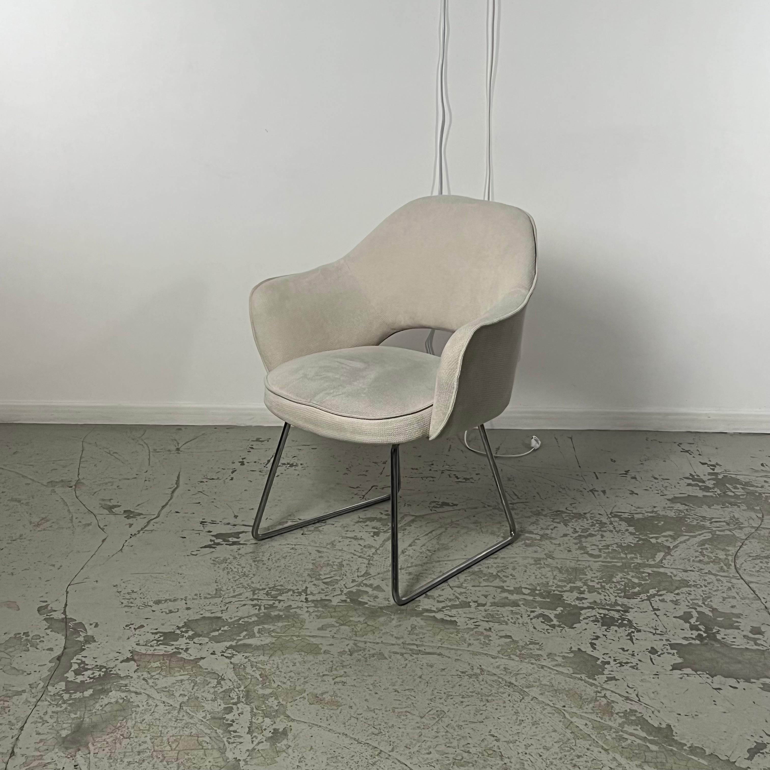 Pair of Chairs by Eero Saarinen for UNESCO 1957 For Sale at 1stDibs